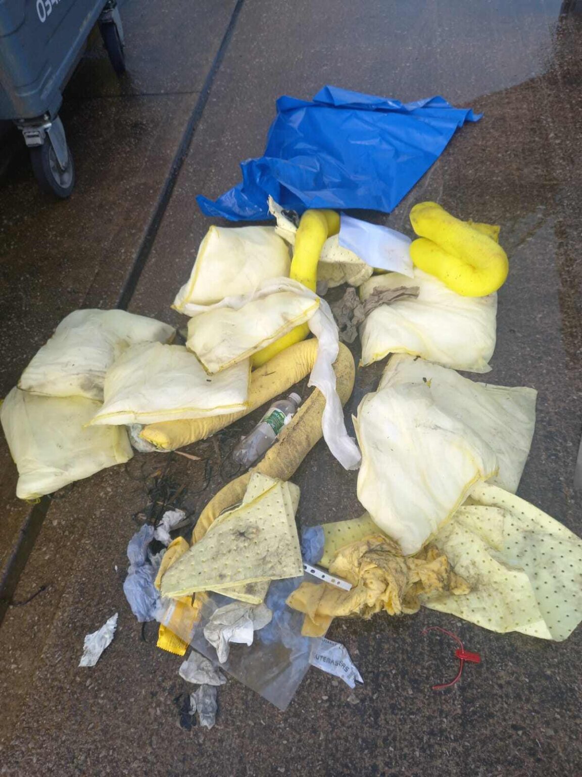 Which absorbents should I use on spills? | Spillcraft